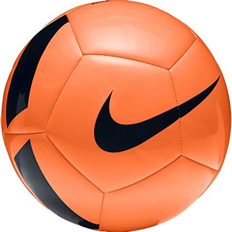 Nike Fußball Pitch Team im Fußball Vergleich 2025