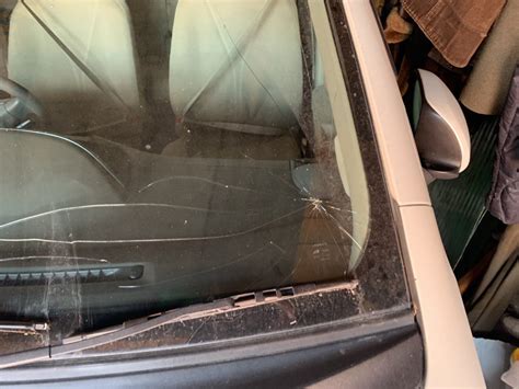 Замена лобового стекла — Toyota Vitz (90), 1,3 л, 2009 года | поломка ...