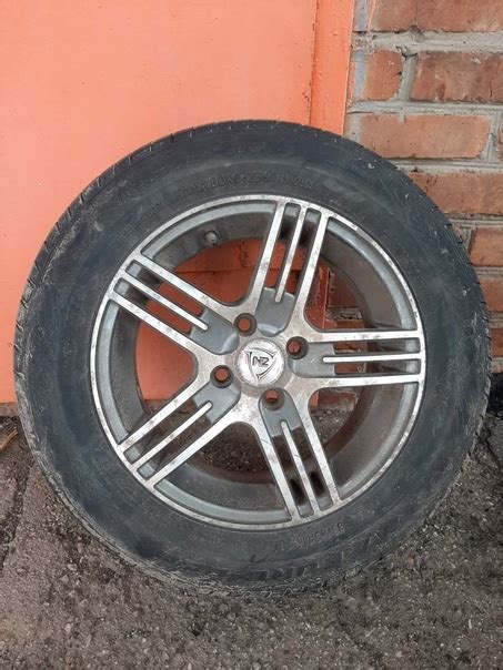 Продаю летние резину на литье в хорошем состояние на ваз, брал новую ...
