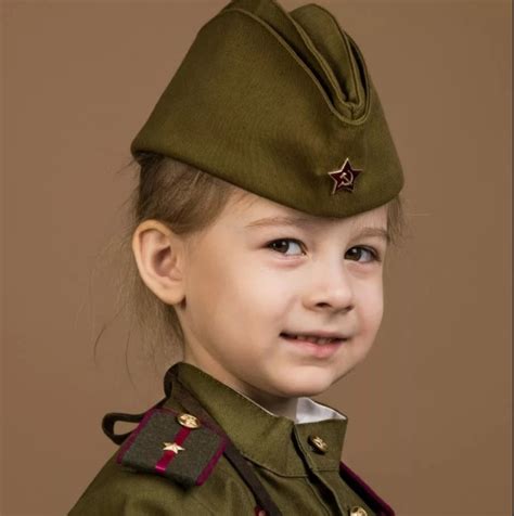 Как правильно носить пилотку военную мужскую фото
