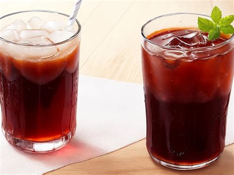 Premium Photo | Fresh cola drink in glass