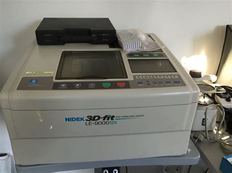 Nidek LE-9000-SX PLB-2R - Optikergeraete, Ophthalmologische Instrumenten