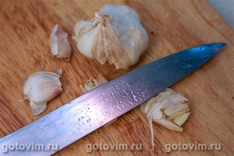Мелкий картофель в кожуре, обжаренный в чесночном масле с розмарином ...