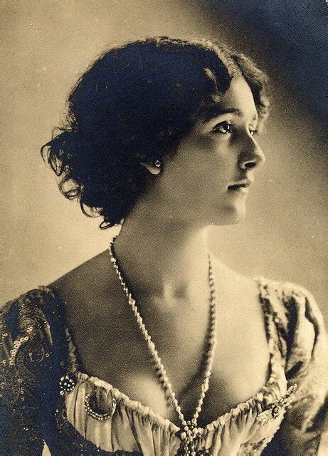 Лина Кавальери