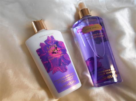 * Freak Muffin *: Love Spell de Victoria's Secret