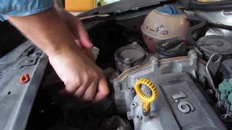 Заміна масляного фільтра и мастила VAG 03C 115 561 H на Volkswagen Polo ...