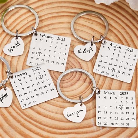 Calendar Keychain - Etsy
