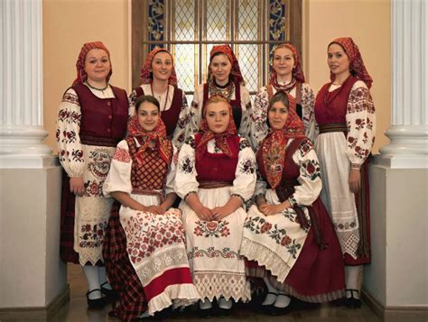 Народный хор | Russian traditional clothing, Russian clothing ...