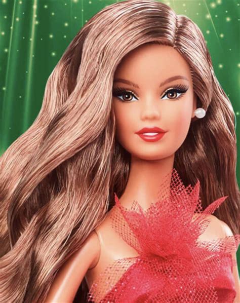 Barbie 2022 Mutlu Yıllar Bebeği