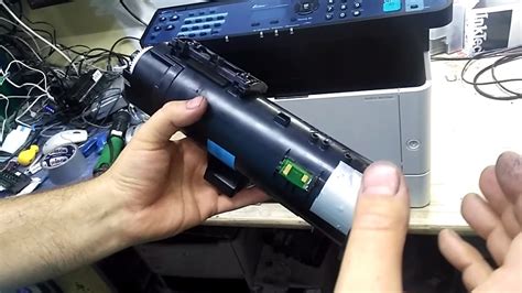 Инструкция Kyocera M2235dn после заправки не набирает тонер пишет ...