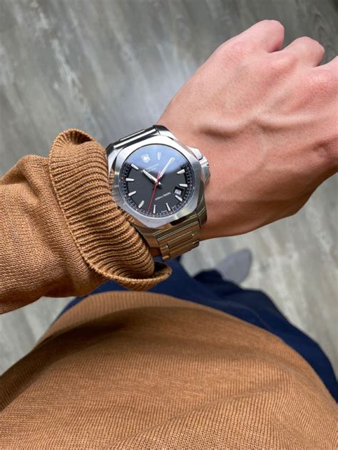 Мои новые часы Victorinox Inox