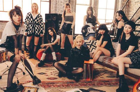 Twice 2023 Season's Greetings 'Secret Life @House' - Twice (JYP Ent ...