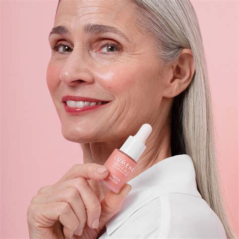 INVISIBLE ILLUMINATION Liquid Blush Lumene | PURISH
