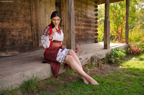 Анна Сенік (Ladna Kobieta). 'Юльця' | Ukraine women, Ukrainian women ...