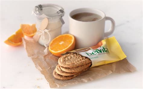 Печенье Belvita Юбилейное Утреннее витаминизированное с фундуком и ...