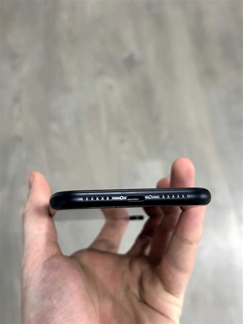 Смартфон Apple iPhone XR 64GB Black (MRY42): 7 650 грн. - Мобільні ...