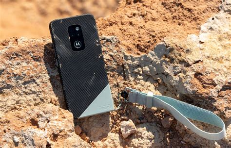 Motorola Defy is a sturdy smartphone with modest specifications – Droid ...