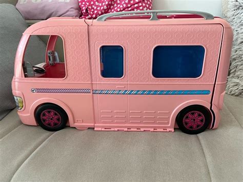 Barbie avtodom