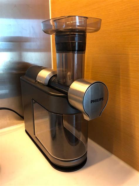 Philips HR1947 Slow Juicer , 家庭電器, 廚房電器, 榨汁機及攪拌機 - Carousell