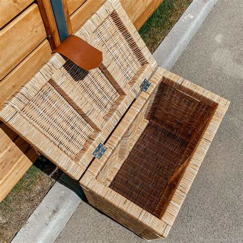 Плетеный прямоугольный короб корзина с крышкой на каркасе для хранения ...