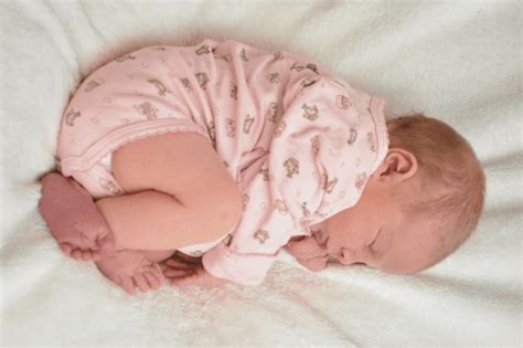 babies sleeping on their side,www.npssonipat.com