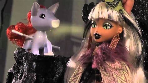 Bratzillaz обзор игрушек - YouTube