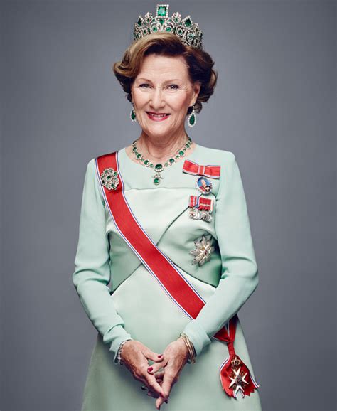 Hennes Majestet Dronningen - kongehuset.no