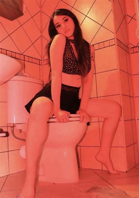 prove yourself worthy of being my slave💗 check comm : r/QueensOfFemdom