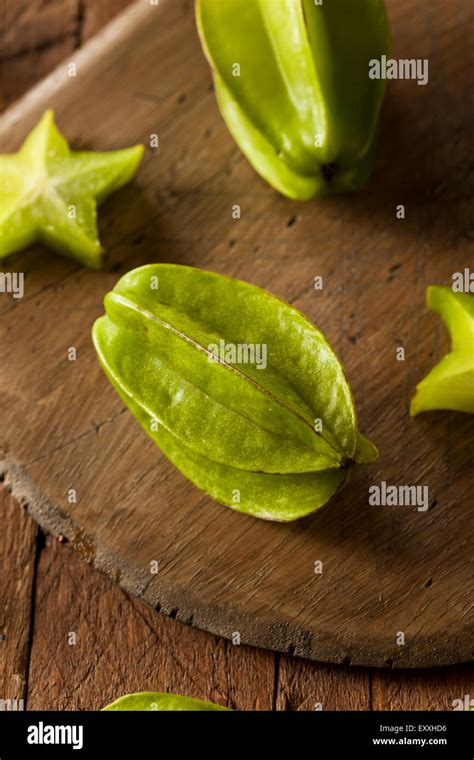 Raw Organic Star Fruit Ready to Eat Stock Photo - Alamy