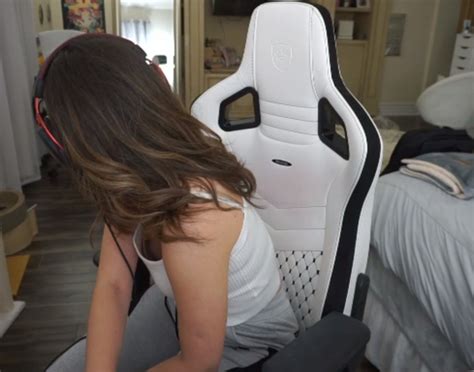 Pokimane Nipple Slip - Sexy Youtubers