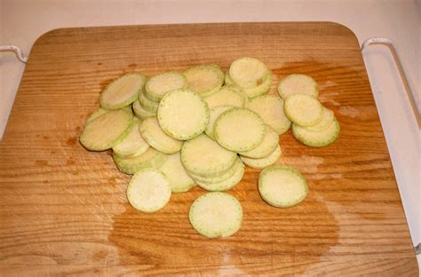 How to Dry Summer Squash: An Illustrated Guide - Delishably