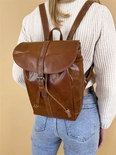 Gusti Leder Cityrucksack Claudia (1-tlg)
