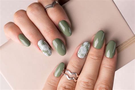 How To Make Press On Nails Last | Noodls