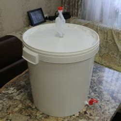 Пластиковый краник и еще кое-что для бродильной емкости