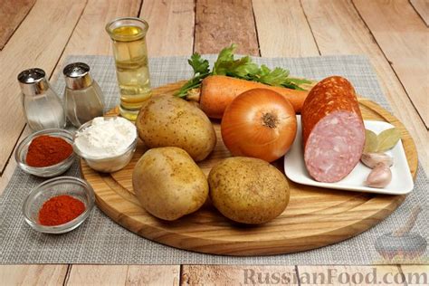 Рецепт: Картофельный суп с жареной колбасой и паприкой на RussianFood.com