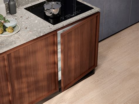 Встраиваемая морозильная камера ELECTROLUX LYB2AE82S – фото, отзывы ...