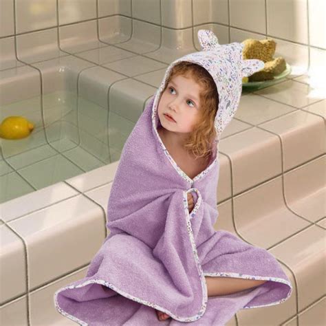 Полотенце с уголком Amarobaby в 2022 г | Детские товары, Детские принты ...