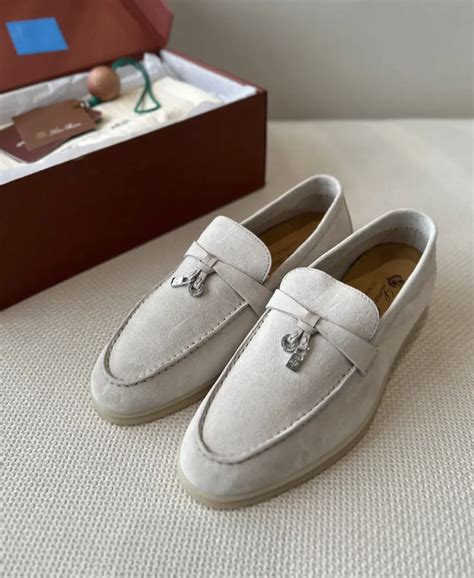 Женские бежевые лоферы loro piana summer walk замшевые ботинки лоферы ...