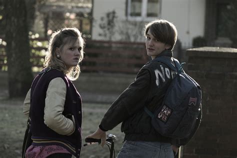 Dark – Staffel 1 | Film-Rezensionen.de
