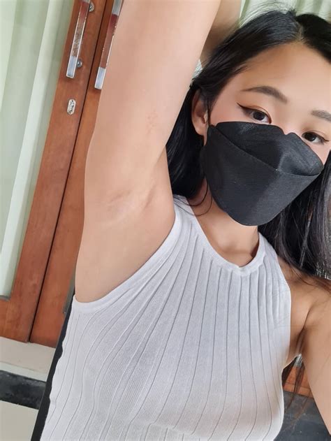 Should I grow hair on my armpits? : r/armpits_alpha