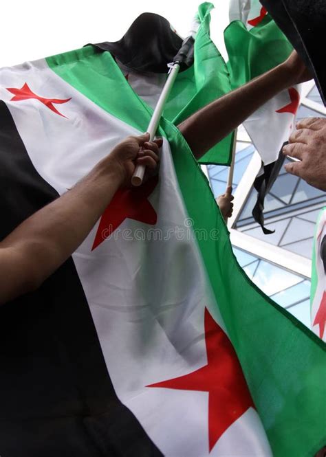 Свободная Сирия, флаги сирийца Стоковое Изображение - изображение ...