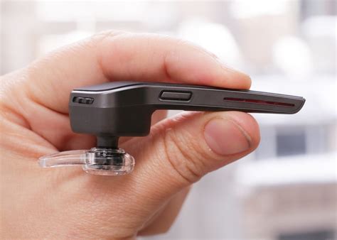 Plantronics Voyager Edge review: Clean calls paired with sleek styling ...