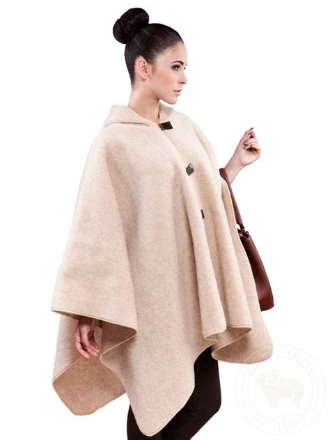 Чики Рики: Alwero. Куртки и пончо из овечьей шерсти | Poncho, Clothes, Wool