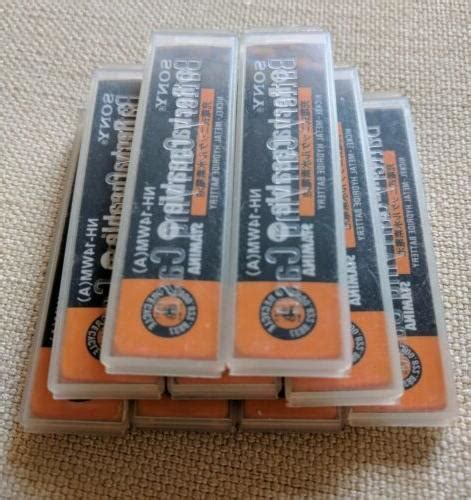 NEW! GENUINE SONY rechargeable battery NH-14WM gumstick NC-5WM