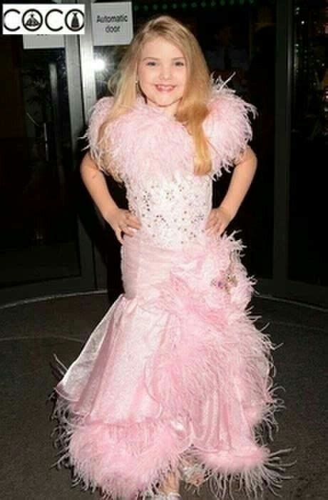 Pin by mamashila.ru on Детские платья | Tulle skirt, Pageant crowns ...