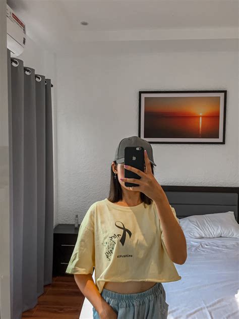 Mirror selfie: