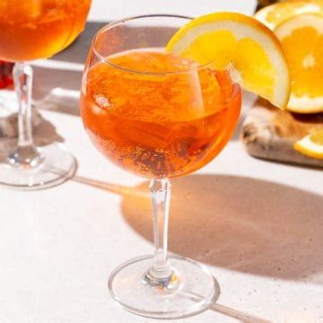 15+ Refreshing Spritz Cocktails - Easy and Delicious!