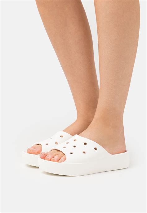 Crocs CLASSIC PLATFORM SLIDE - Muiltjes - white/wit - Zalando.be