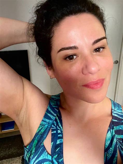 Stinky sweet armpits : r/armpitfetish