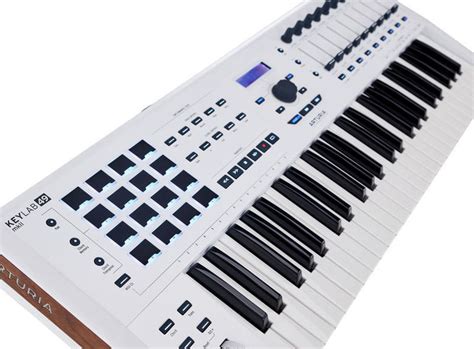 Arturia KeyLab 49 MKII White миди клавиатура, 49 клавиш купить в Москве ...